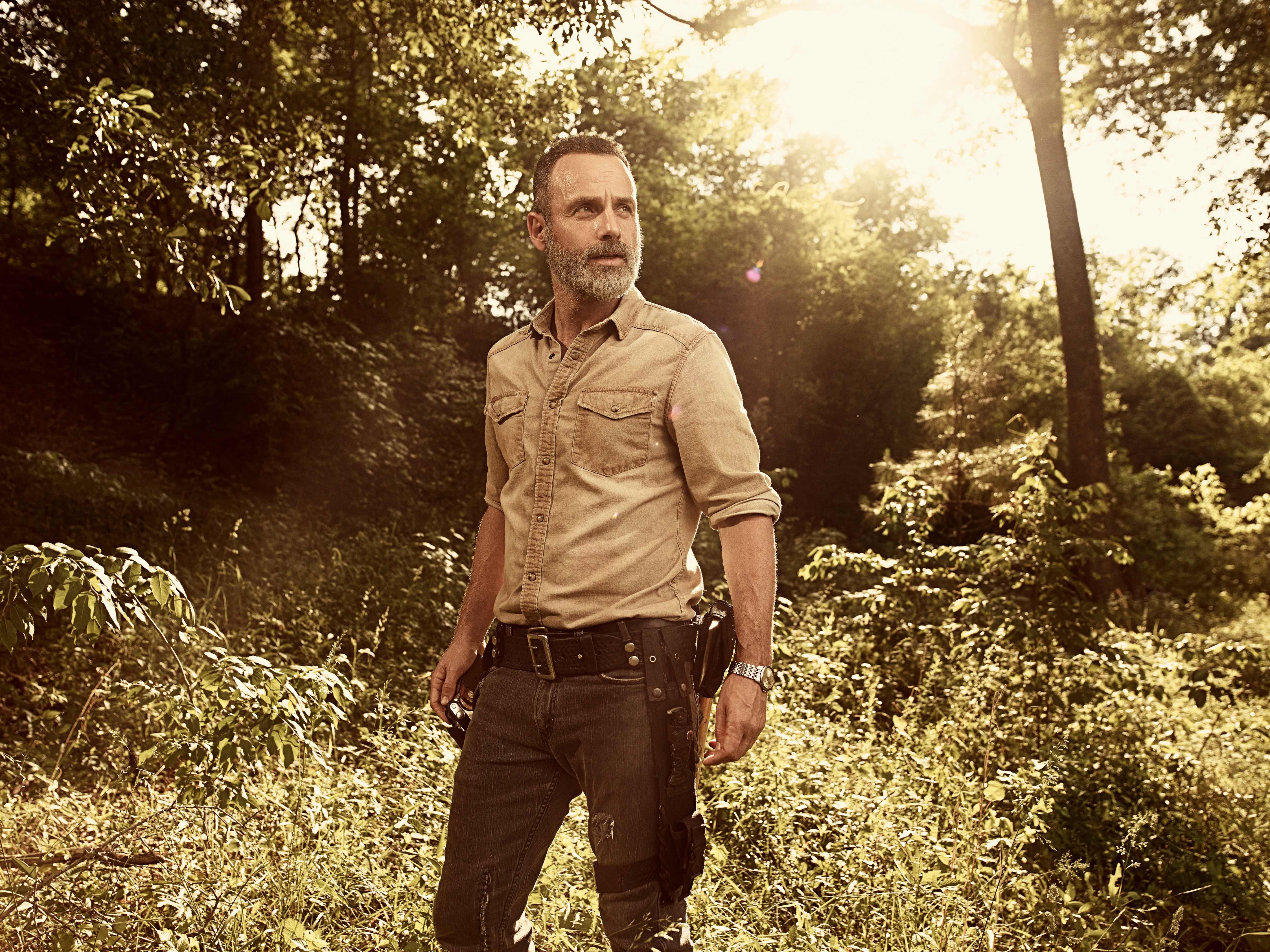Wallpaper Man in Brown Dress Shirt Standing on Green Grass Field During ...