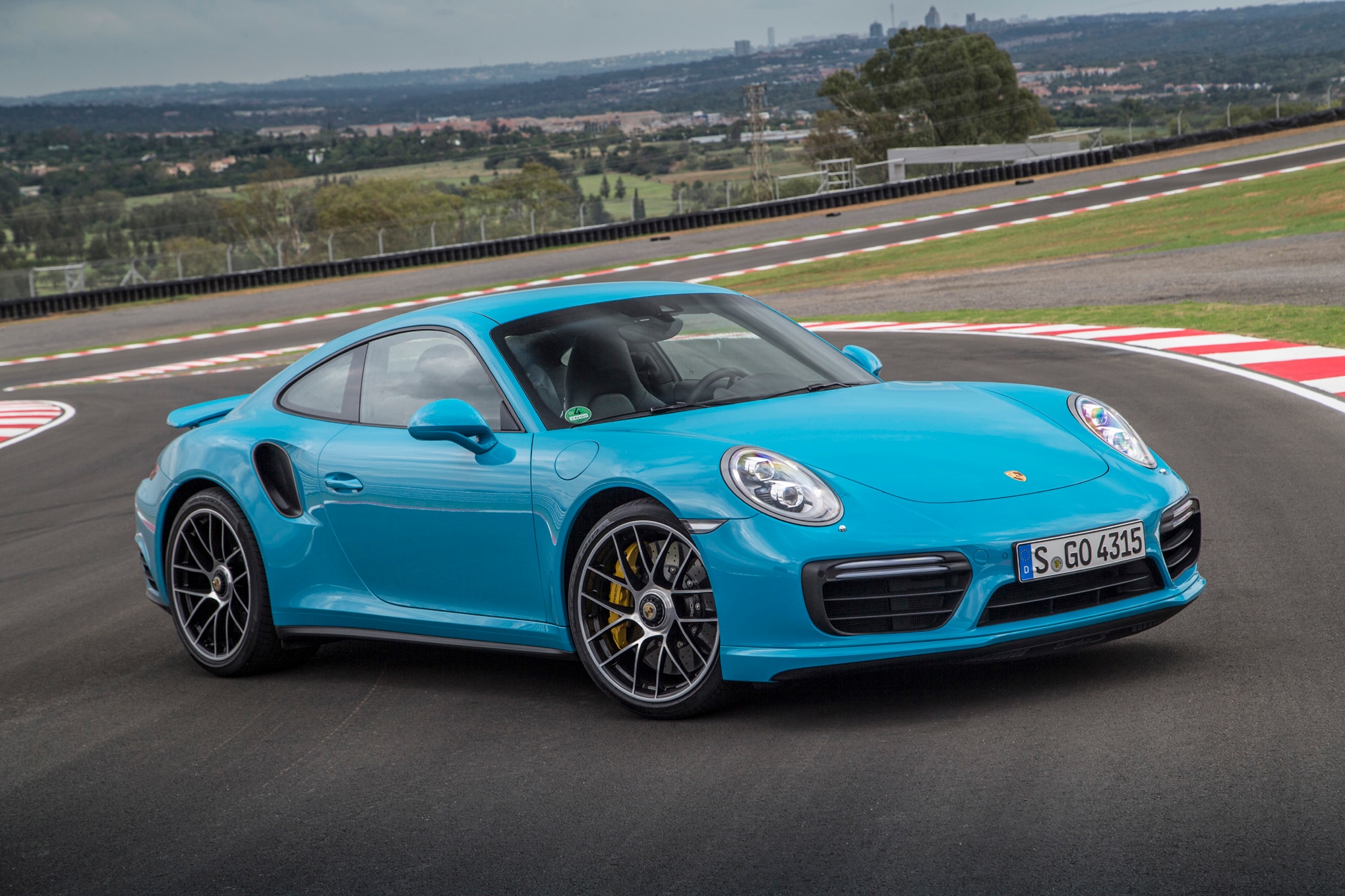 Fondos de Pantalla Porsche 911 Azul en el Campo de la Pista Durante el ...